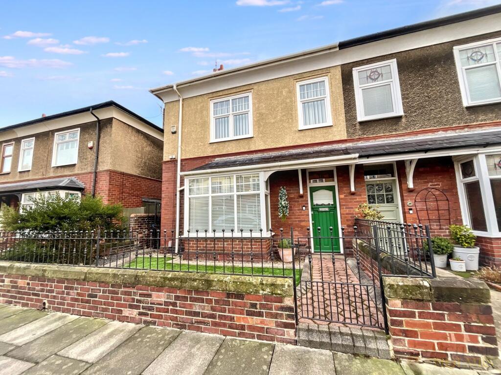 4 bedroom semi-detached house for sale in Wansbeck Road, Jarrow, NE32