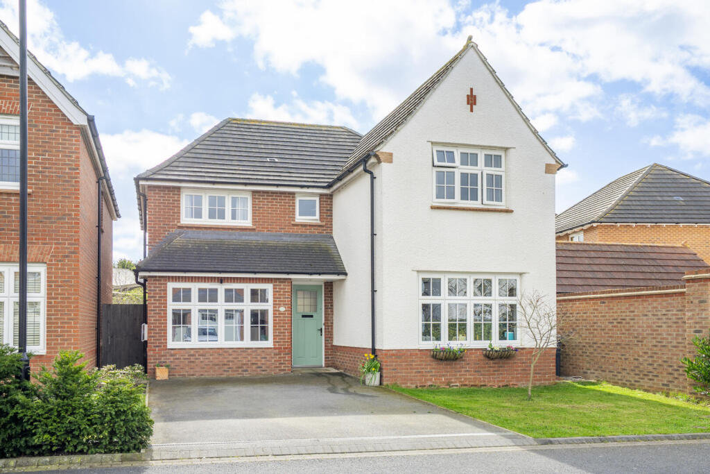 4 bedroom detached house for sale in Farro Drive, York, YO30