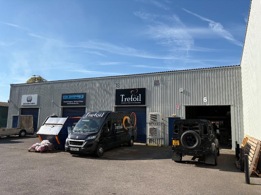 Storage facility to lease in Unit 6 Lewis Court Portmanmoor Road ...