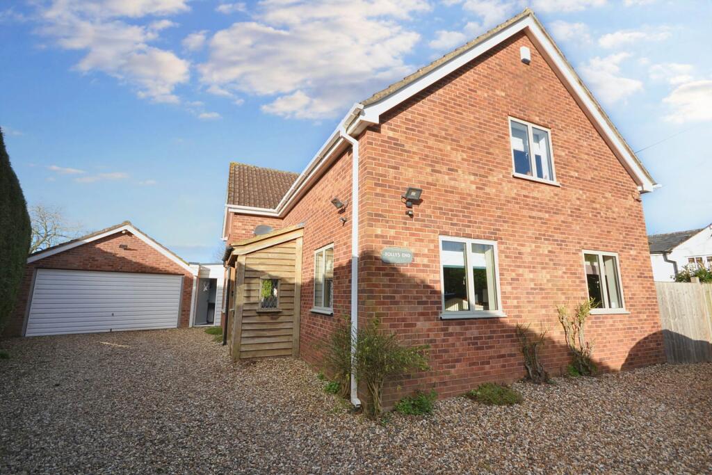 5 bedroom detached house for sale in Causeway, Redmarley D`Abitot ...