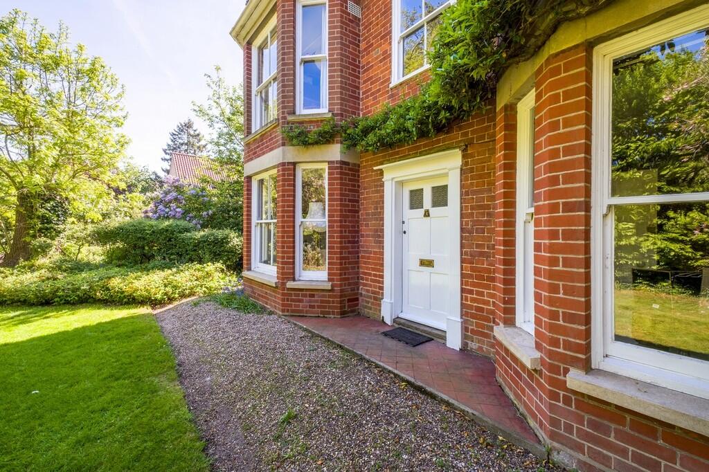 5 bedroom detached house for sale in Debenham, Stowmarket, IP14