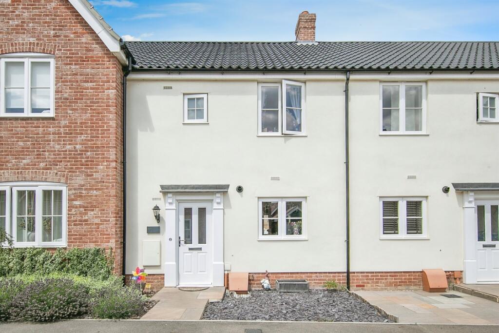 3 bedroom terraced house for sale in Shetland Way, Lower Somersham ...