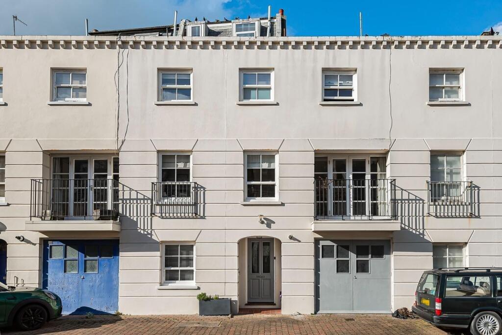 3 bedroom terraced house for sale in Eastern Terrace Mews, Brighton, BN2