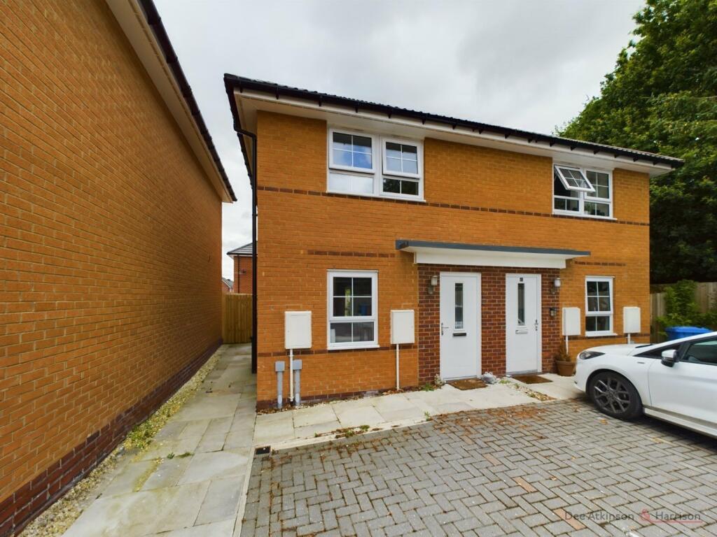 2 bedroom semi-detached house for sale in Cottam Well Close, Driffield ...