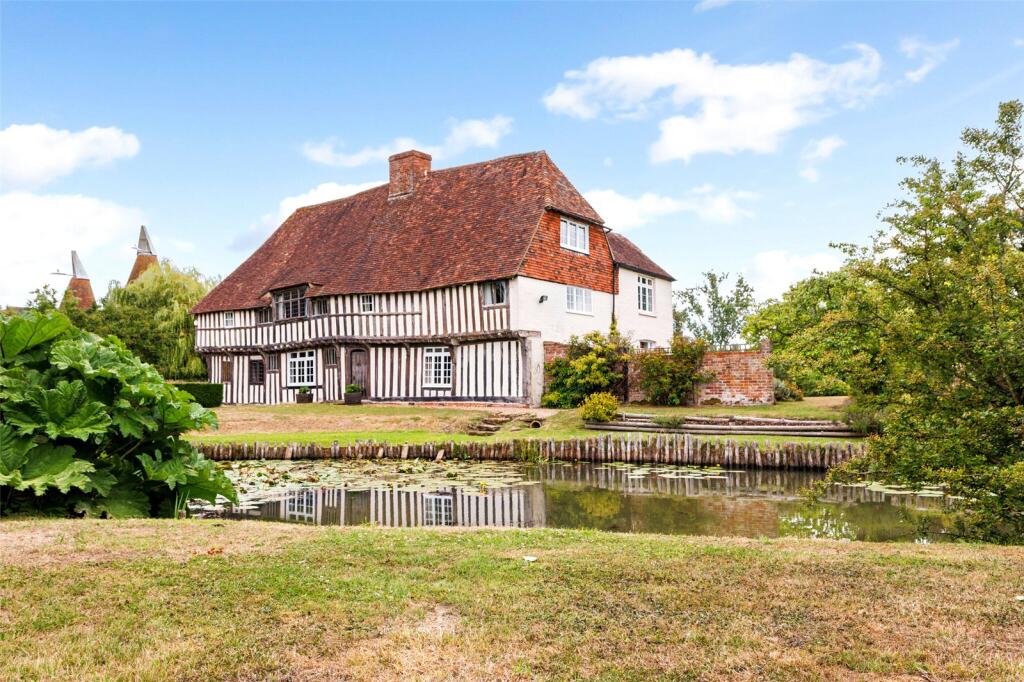 5 bedroom detached house for sale in Ulcombe Road, Headcorn, Ashford ...