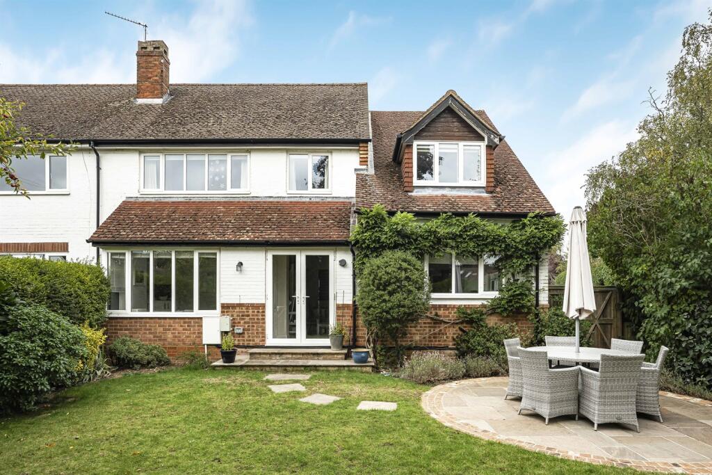 4 bedroom semi-detached house for sale in Berrylands Road, Caversham ...