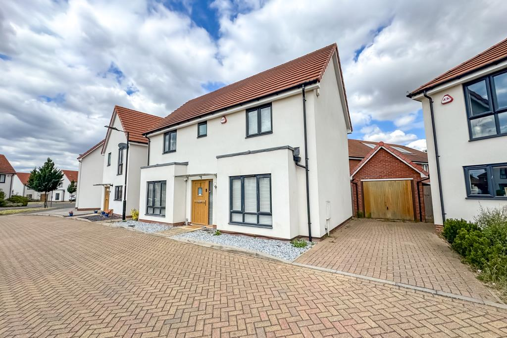 4 bedroom detached house for sale in Cole Avenue, Southend-on-Sea, SS2