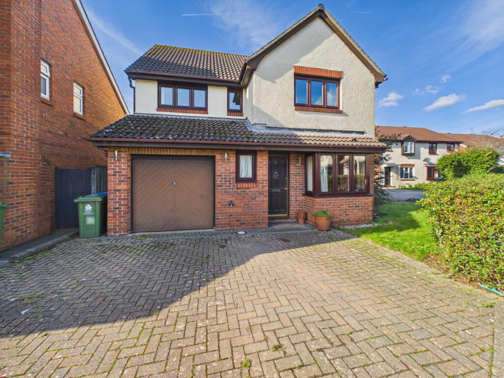 4 bedroom detached house for sale in Campion Close, Warsash, SO31 9DE, SO31