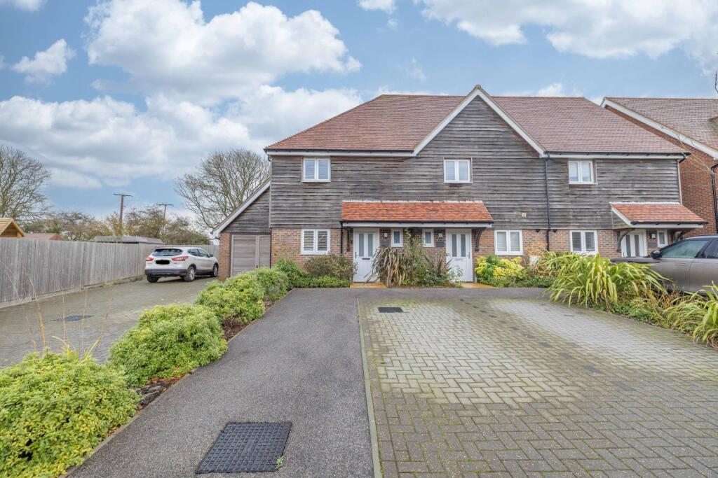 2 bedroom end of terrace house for sale in Kilndown Place, Stelling ...