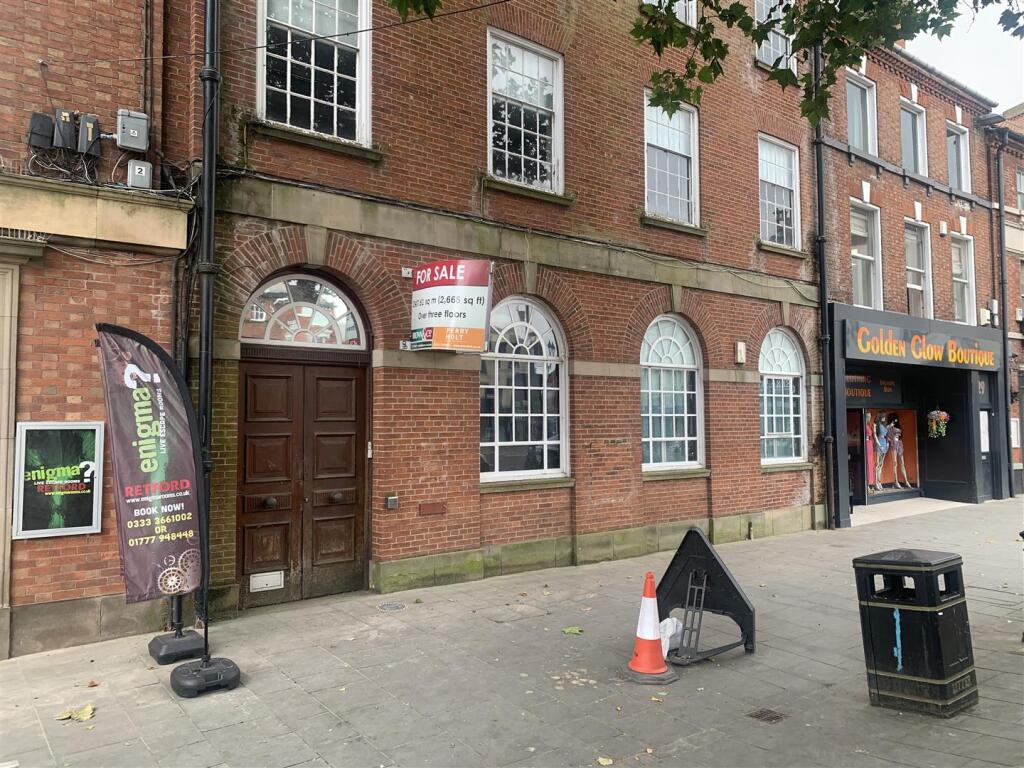 High street retail property to lease in 28 The Square, Retford, Notts ...