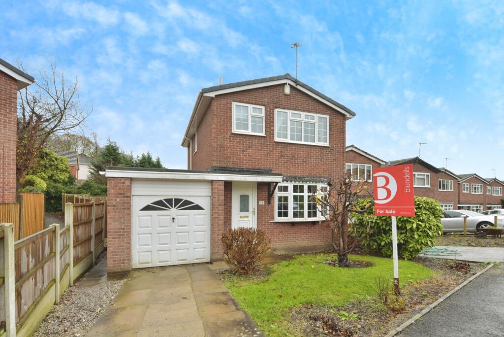 3 bedroom detached house for sale in Pingle Road, Killamarsh, Sheffield ...