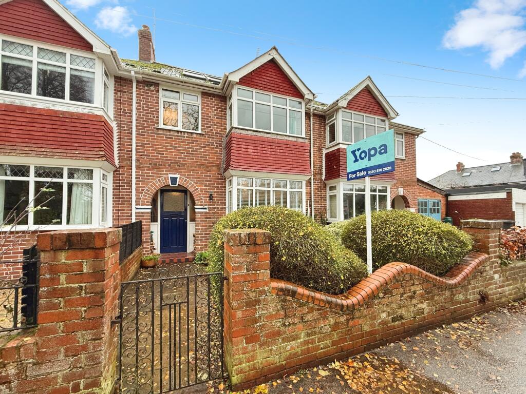 4 bedroom terraced house for sale in Lawrence Avenue, Exeter, EX4