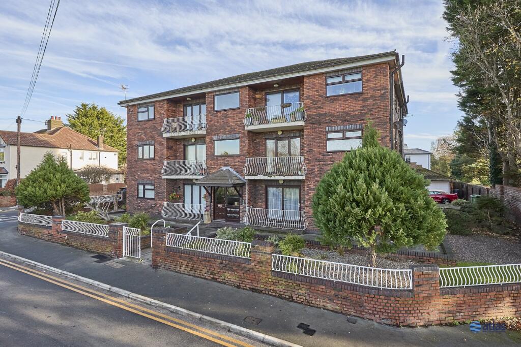 2 bedroom flat for sale in Mersey Road, Aigburth, L17