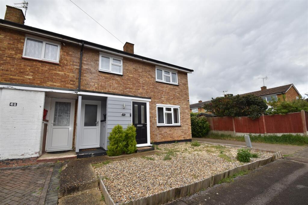3 bedroom end of terrace house for rent in Gonville Crescent, Stevenage ...