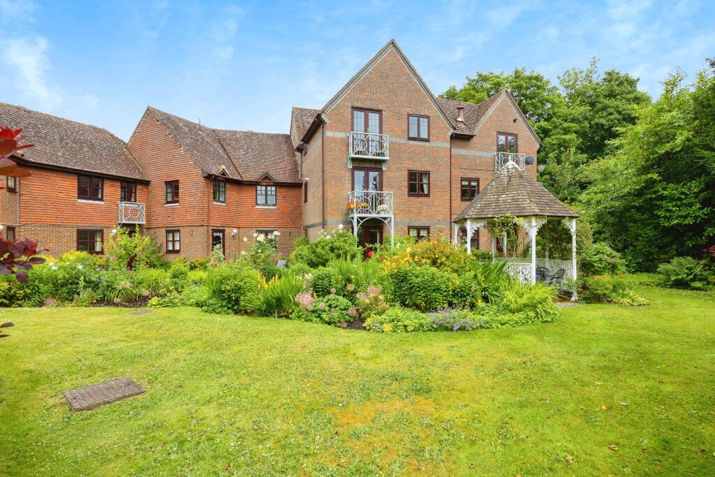 1 bedroom flat for sale in Beaufield Gate, Three Gates Lane, Haslemere ...