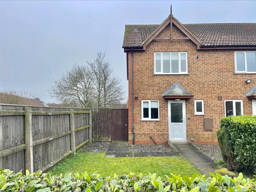 2 bedroom end of terrace house for sale in Emmanuel Court, Grimsby, DN34