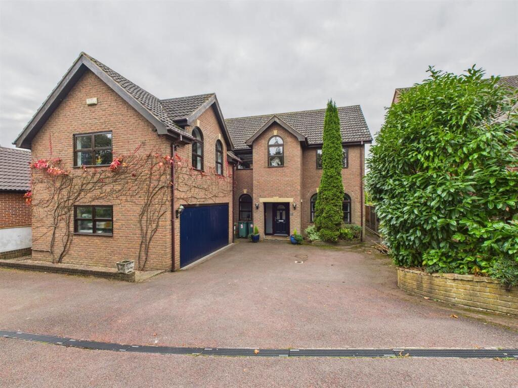 5 bedroom detached house for sale in Lower Maples, Shipley, Derbyshire ...