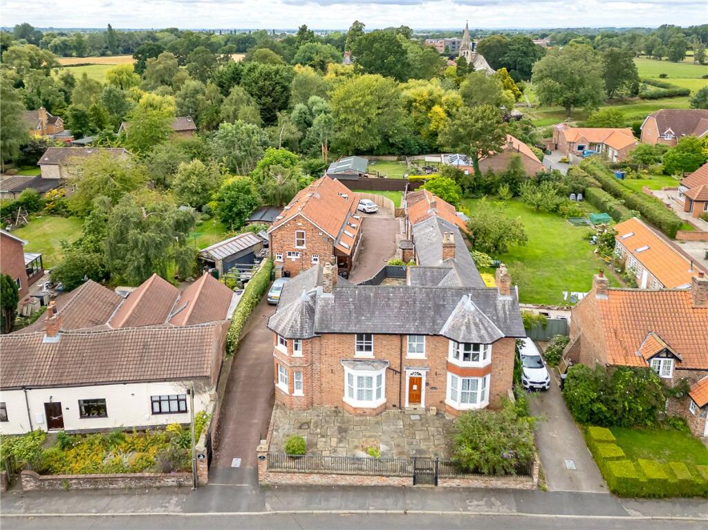 5 bedroom detached house for sale in The Old Village, Huntington, York ...