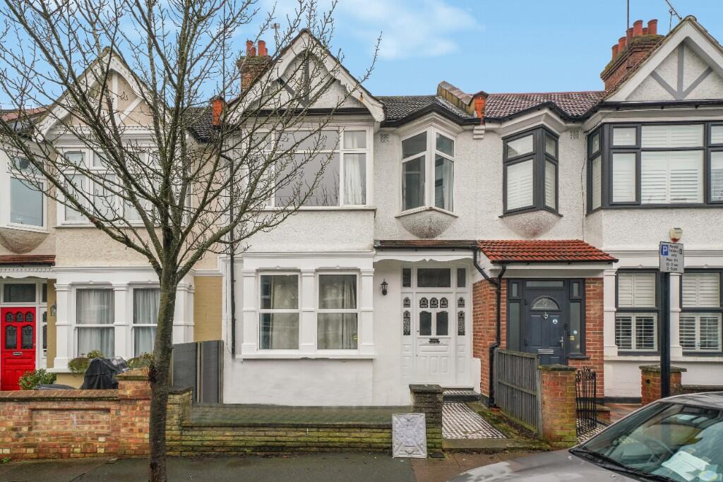 4 bedroom terraced house for rent in Rutland Road, Harrow, Middlesex, HA1