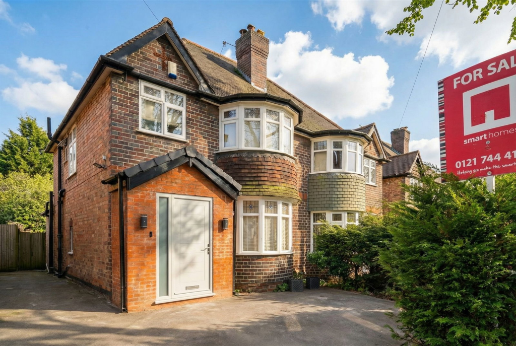3 bedroom semi-detached house for sale in Studland Road, Hall Green, B28