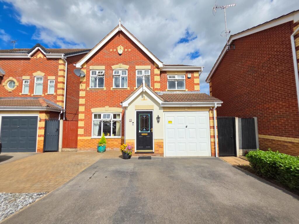 4 bedroom detached house for sale in Acer Croft, Armthorpe, DN3