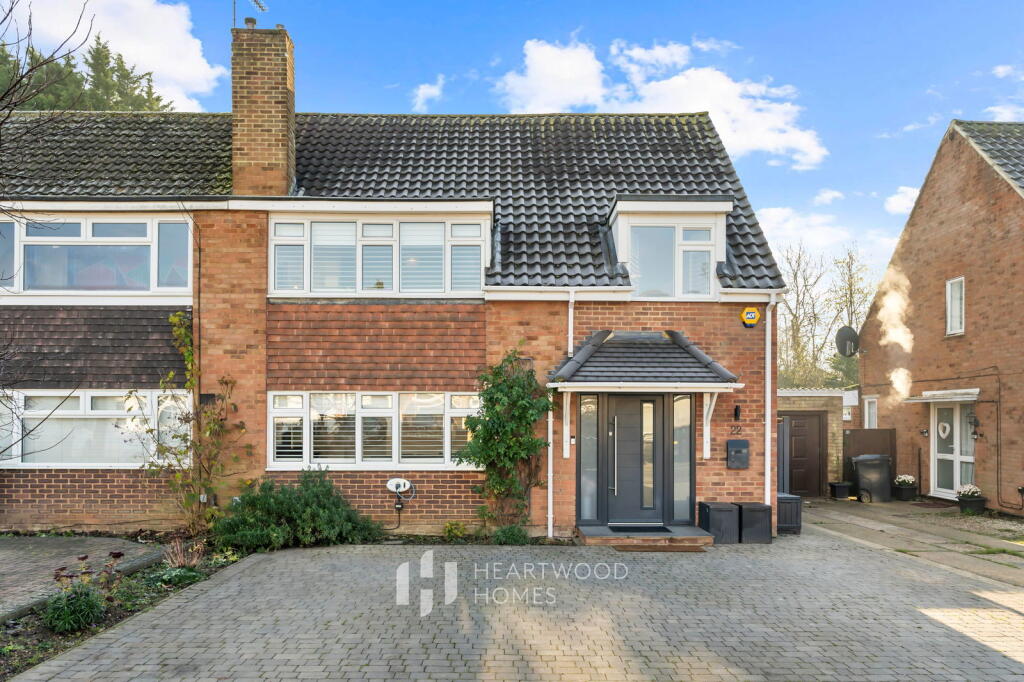 3 bedroom semi-detached house for sale in Morris Way, London Colney, St ...