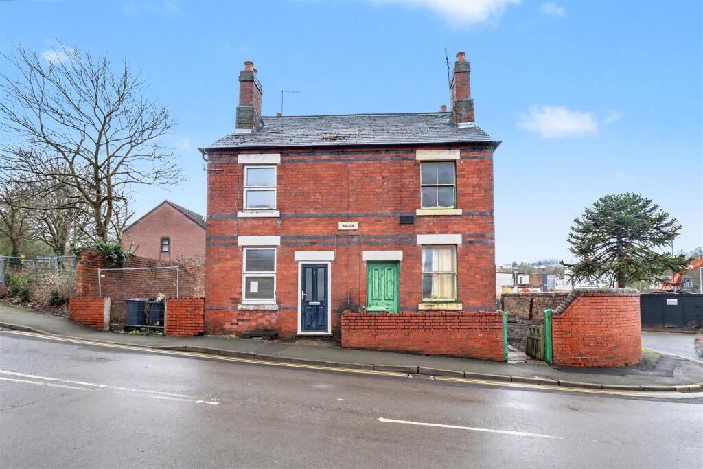 House for sale in Slaney Street, Oakengates, Telford, TF2