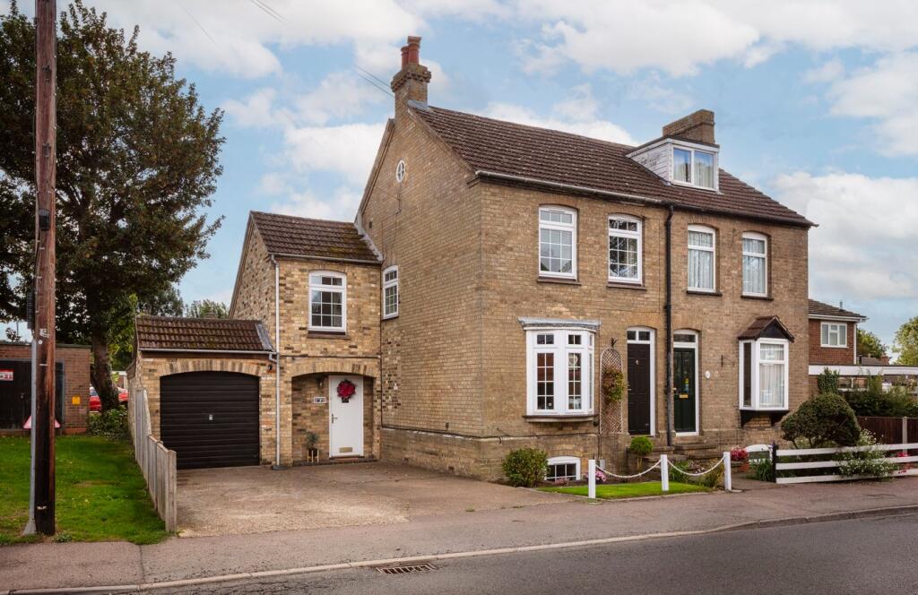 3 bedroom semi-detached house for sale in Hitchin Road, Stotfold ...