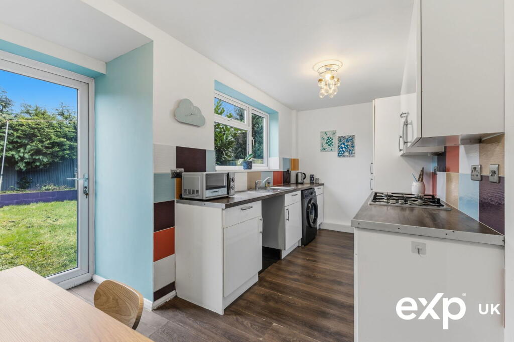 3 bedroom semi-detached house for sale in Crampton Avenue, Mansfield ...
