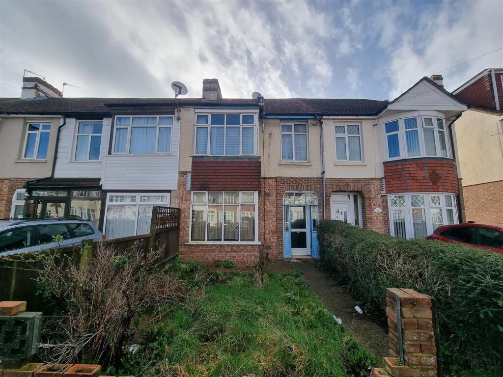 3 bedroom terraced house for sale in Eastbourne Avenue, Elson, Gosport ...