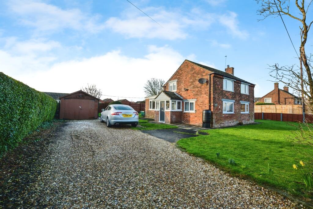 3 bedroom detached house for sale in Croft Lane, Croft, SKEGNESS, PE24