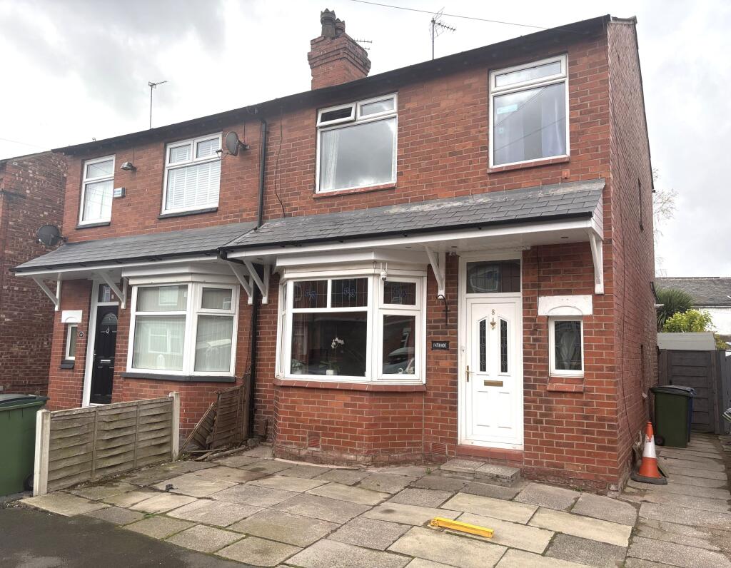 3 bedroom semi-detached house for sale in Garth Road, Offerton, SK2