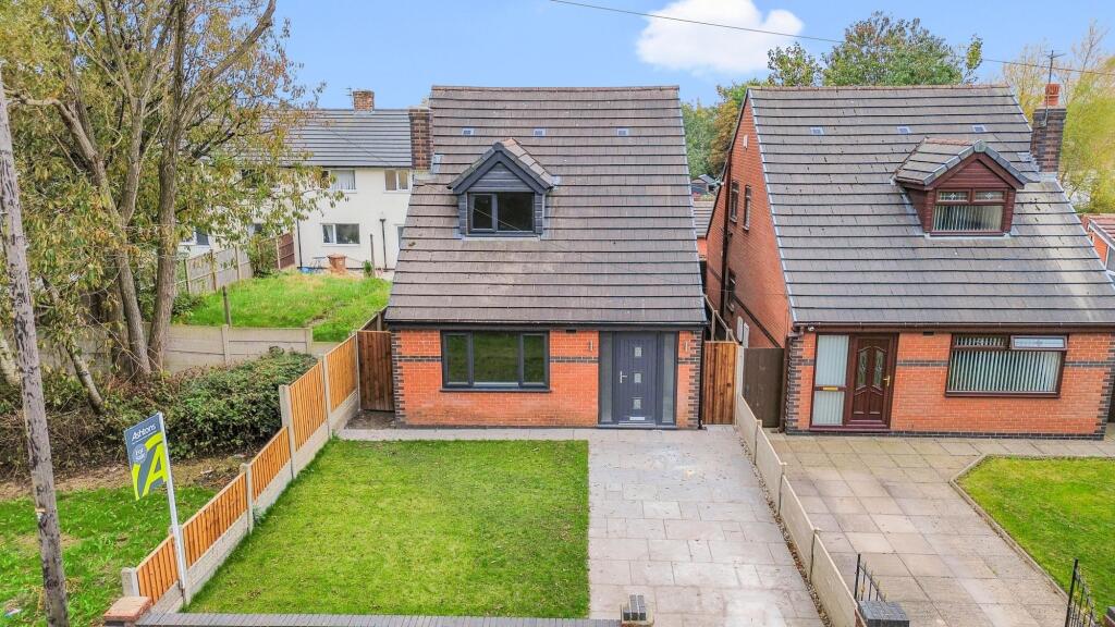 4 bedroom detached house for sale in Fleet Lane, St. Helens, WA9