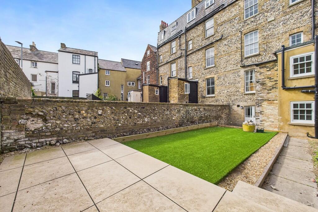 1 bedroom apartment for sale in Castle Street, Dover, CT16