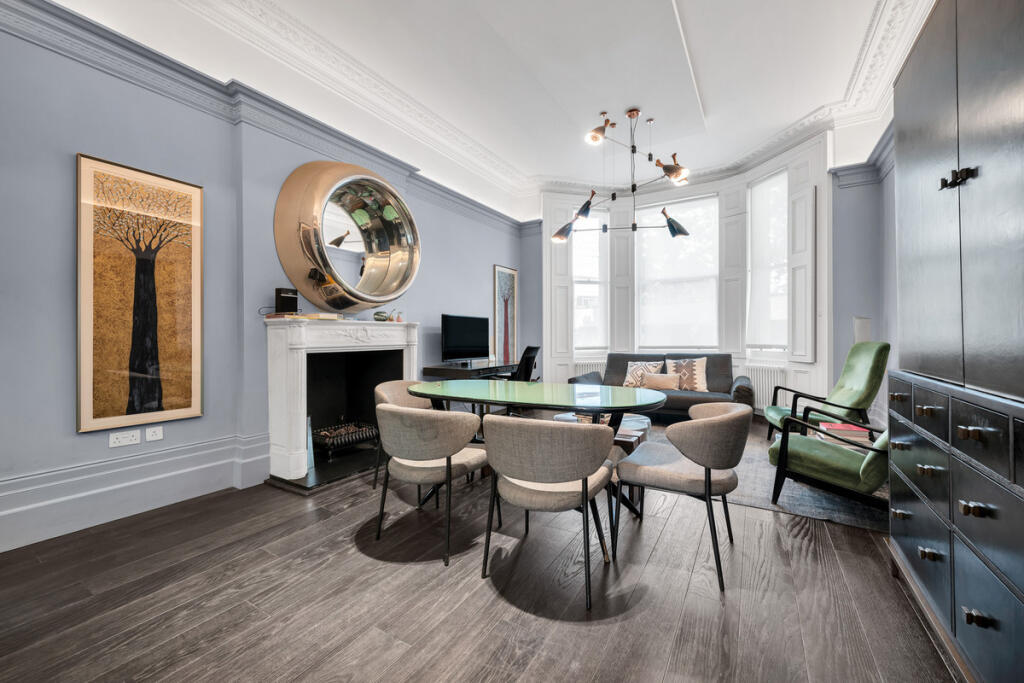 2 bedroom apartment for sale in Ashburn Gardens, London, SW7