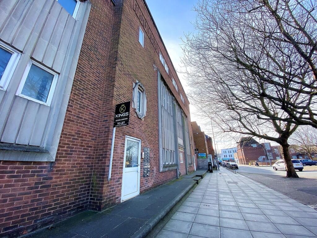 Studio flat for rent in Lake Road, Portsmouth, PO1