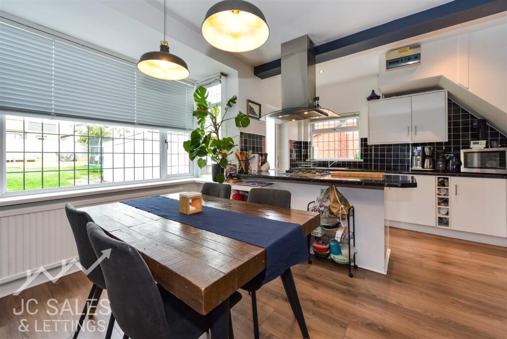 3 bedroom semi-detached house for sale in Gleadless Drive, Sheffield, S12