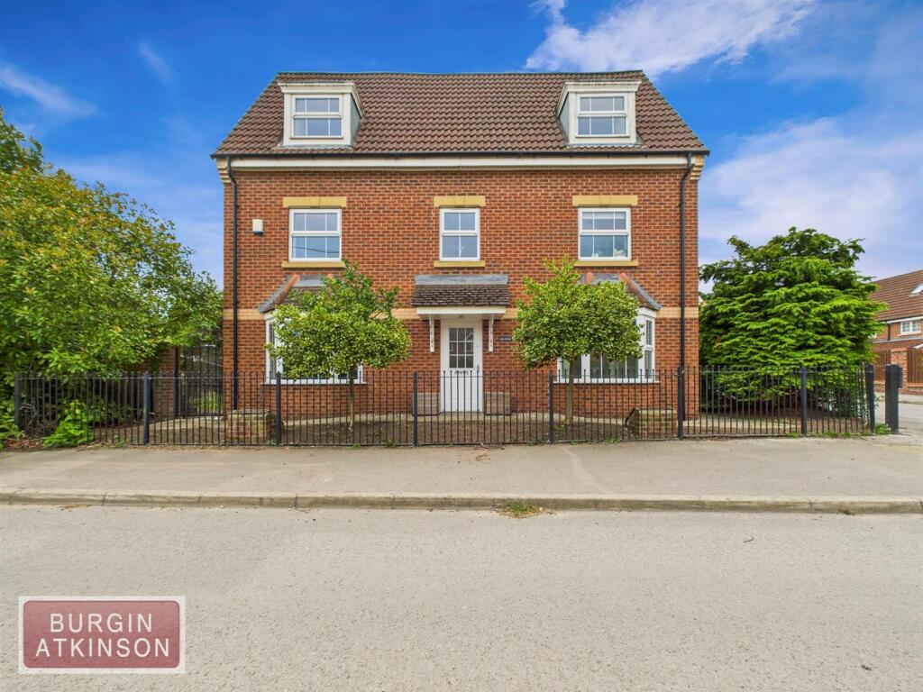 5 bedroom detached house for sale in Station Road, Ranskill, Retford, DN22