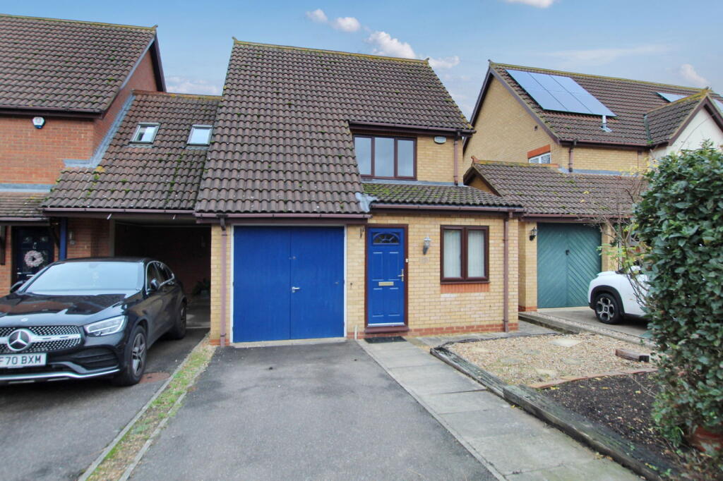 2 bedroom end of terrace house for sale in The Jays, Sandy, SG19 2UY, SG19