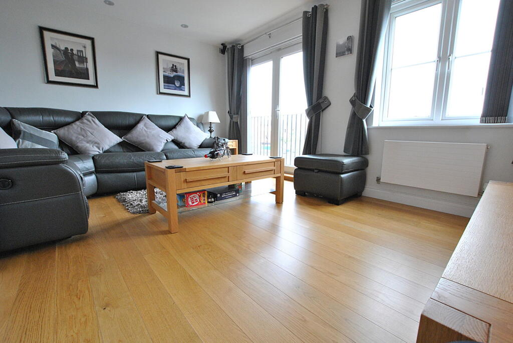 4 bedroom town house for sale in Kitten Close, Haverhill, CB9 0PU, CB9