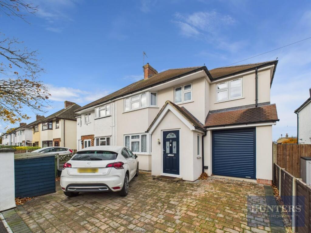 4 bedroom semi-detached house for sale in Hatherley Road, Hatherley ...