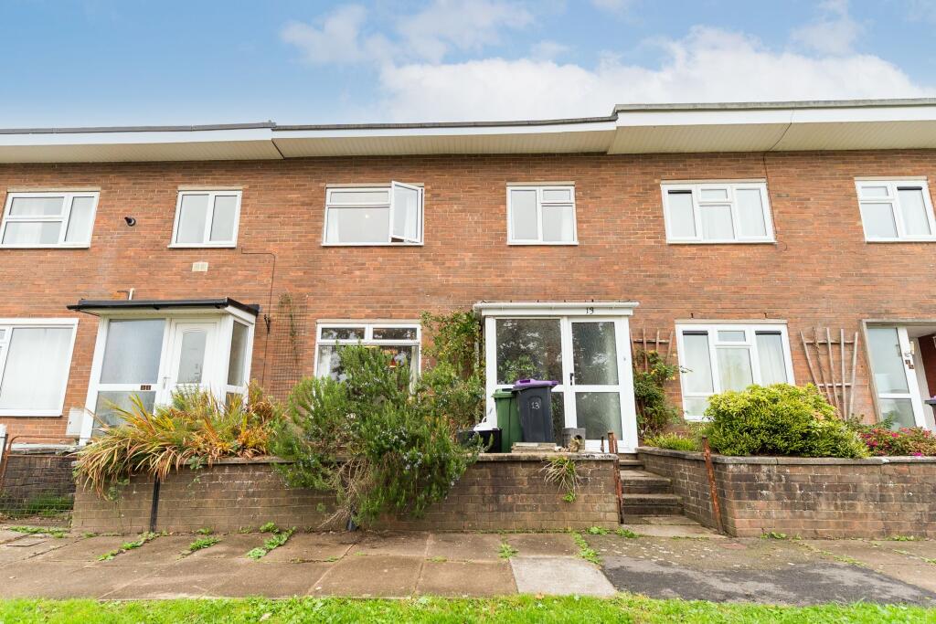 3 bedroom terraced house for sale in Crown Rise, Llanfrechfa, NP44
