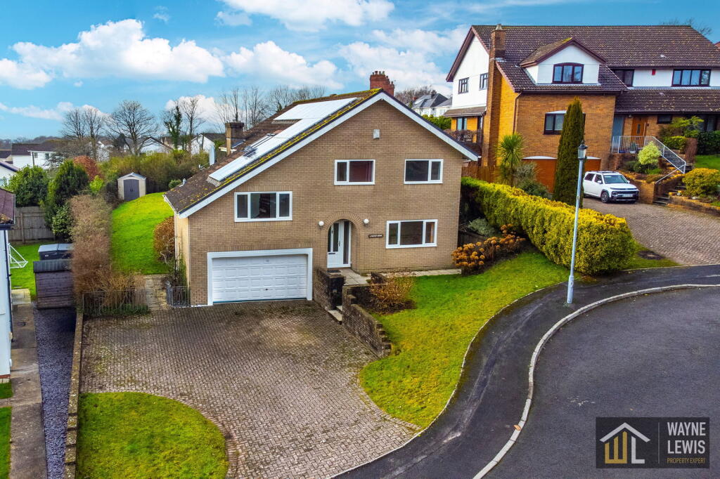 5 bedroom detached house for sale in Pen Y Waun, Pentyrch, Cardiff ...