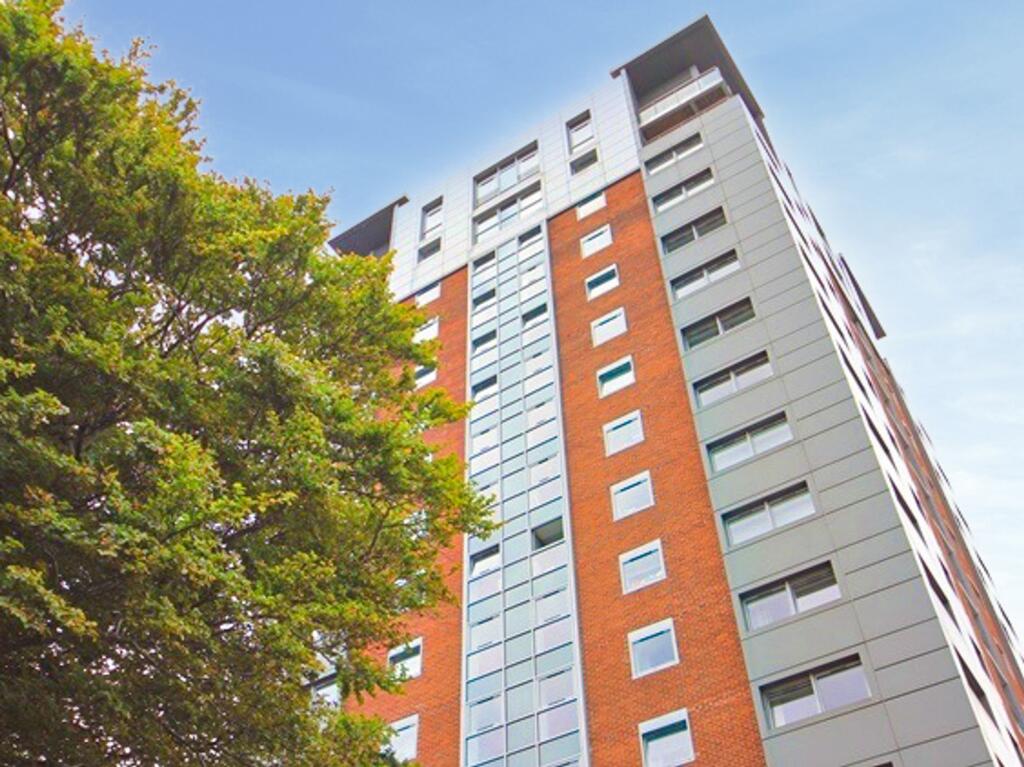 2 bedroom flat for sale in Greenheys Road, Heysmoor Heights, L8