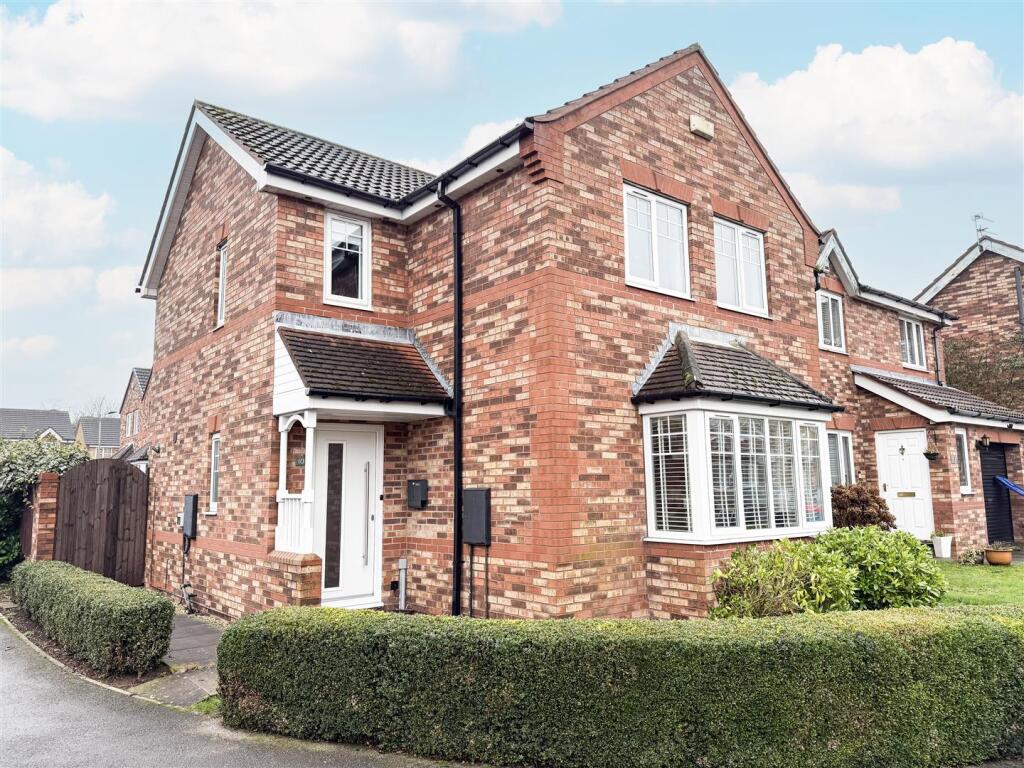 3 bedroom detached house for sale in Hayfield Close, Barnby Dun ...