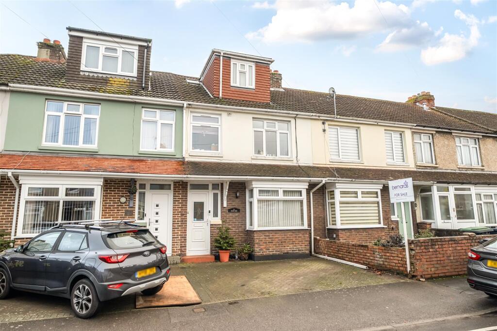 3 bedroom terraced house for sale in Rydal Road, Elson, Gosport, PO12