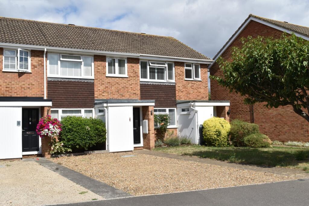 3 bedroom terraced house for sale in Willowhayne Drive, Walton-on ...