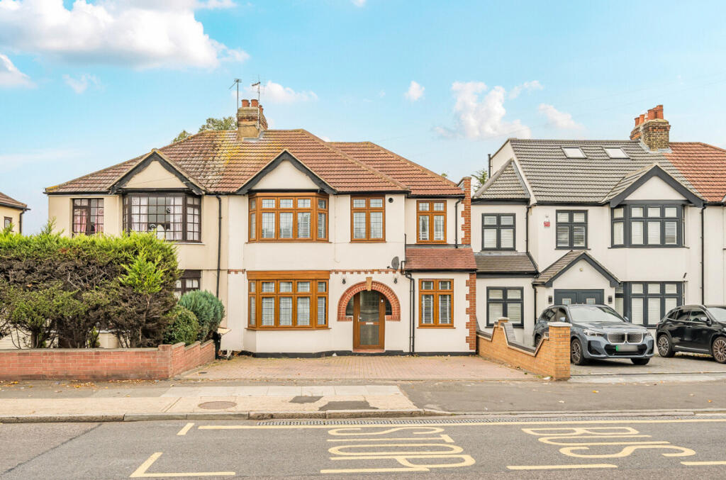 4 bedroom semi-detached house for sale in Collier Row Lane, Collier Row ...