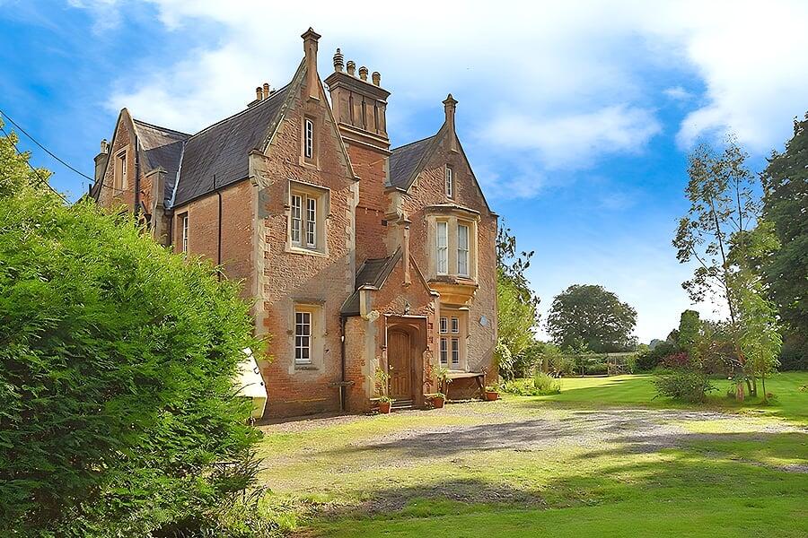5 bedroom semi-detached house for sale in Broadclyst, Exeter, EX5