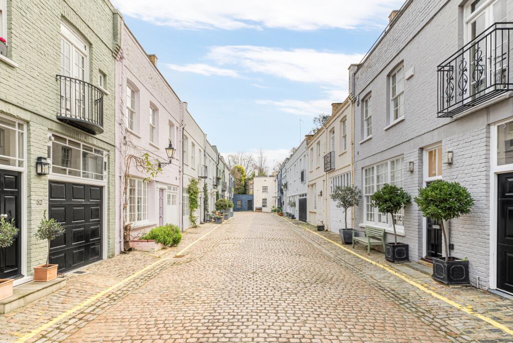 4 bedroom house for sale in Princes Gate Mews, South Kensington, London ...